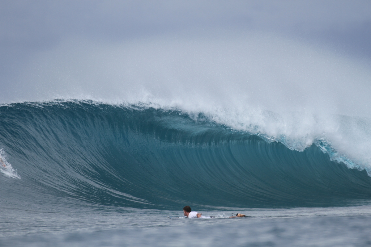 Waves – Southern Mentawai Outpost